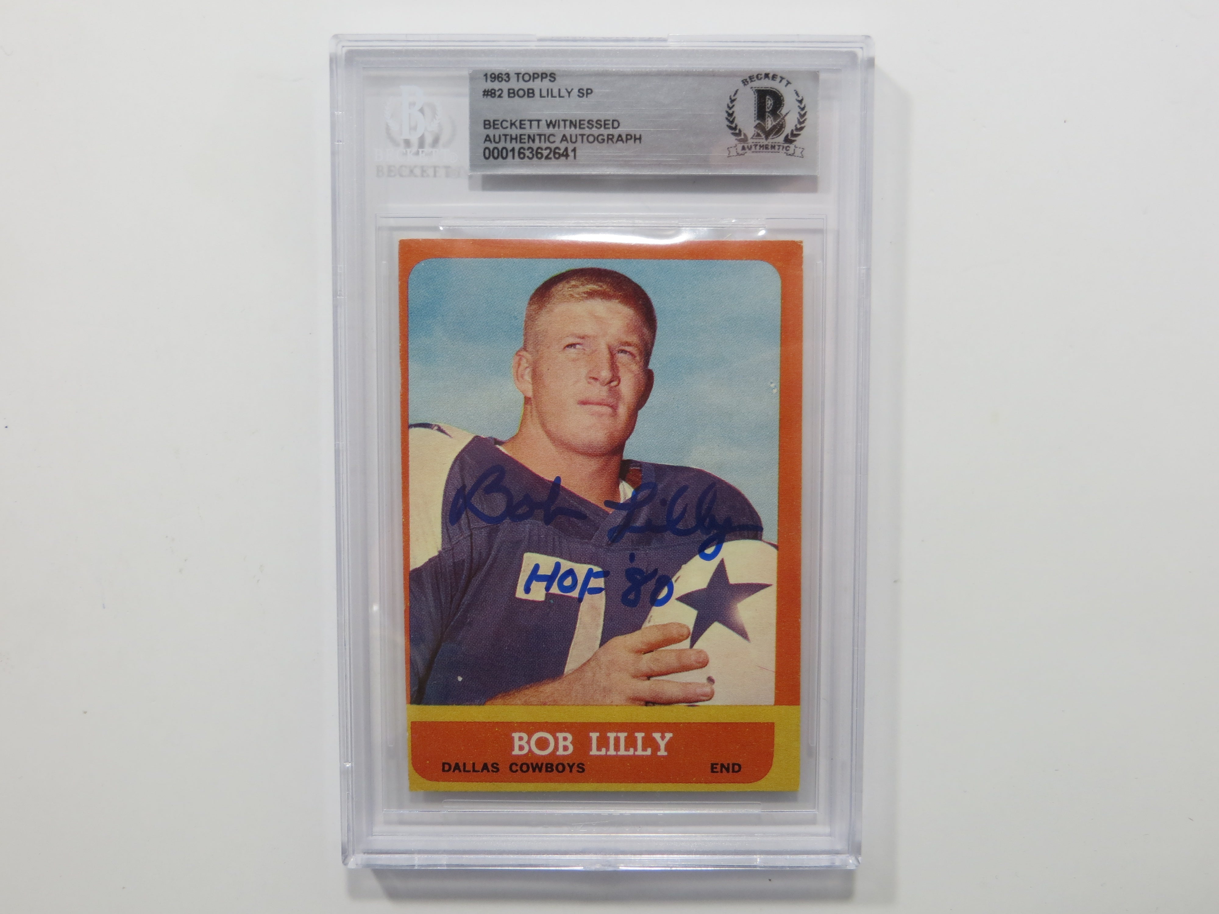 BOB LILLY SIGNED 1963 Topps #82 BGS BAS SLAB w/HOF 80 DALLAS COWBOYS A ...